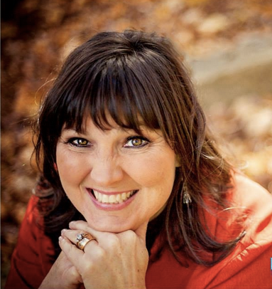 Angela Brooks 2 - Angela Brooks | Former Nurse Turned LinkedIn Strategist